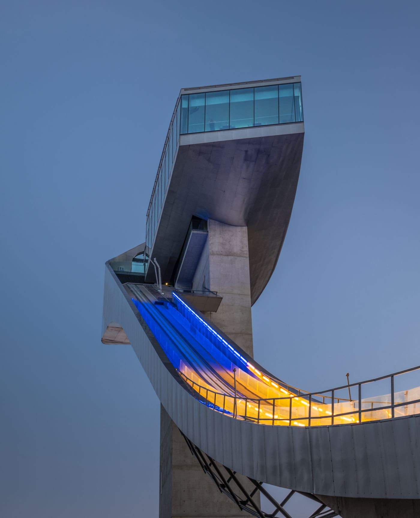 Bergisel-Schanze in Innsbruck • LICHT
